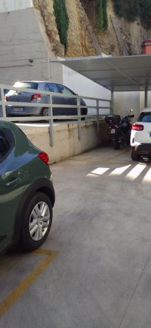 Posto auto e scooter - Annunci Napoli