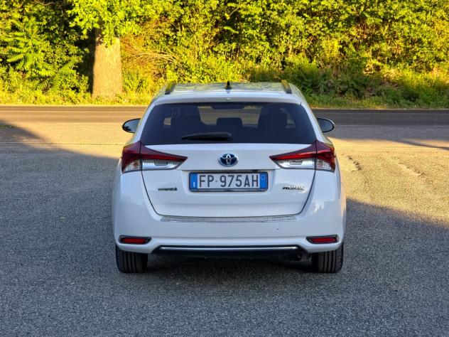 Toyota Auris Touring Sports 1 8 Hybrid Lounge CV-99 E6B Automatico ...