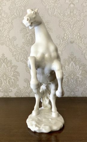 NOTA SCULTURA "CAVALLO RAMPANTE" - Annunci Palermo