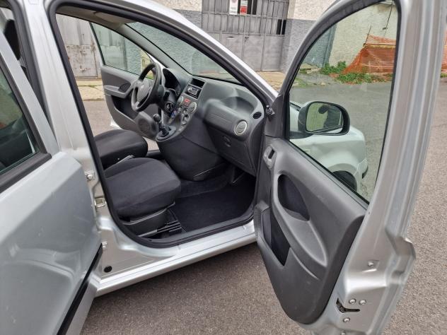 Fiat Panda 1 2 Emotion - Annunci Milano
