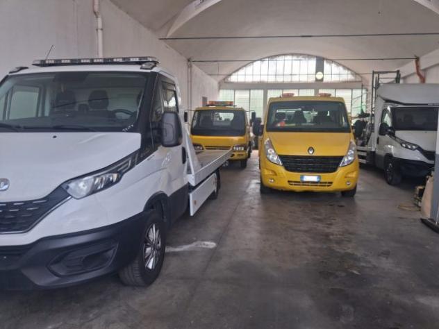 RENAULT CARROATTREZZI carroattrezzi rif 23784933 - Annunci Milano