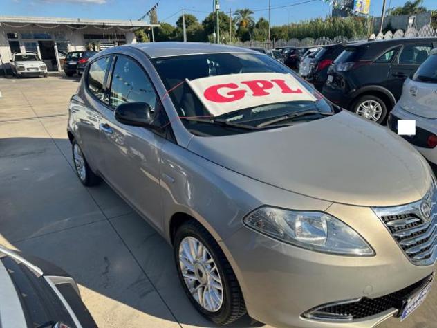 LANCIA Ypsilon 1 2 69 CV 5P GPL Ecochic Gold rif - Annunci Napoli