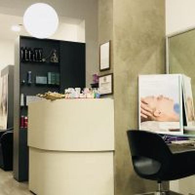 Basile Coiffeur S a s di Basile Silvia & Sordi Grazia - Annunci Firenze