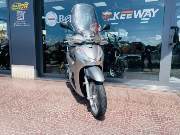 HONDA SH 300 i TUTTO INCLUSO ANCHE PASSAGGIO! MINI RATE - Annunci Roma
