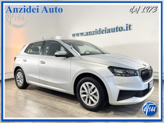 Elegantes Skoda Fabia 10 Mpi Ambition Bilder