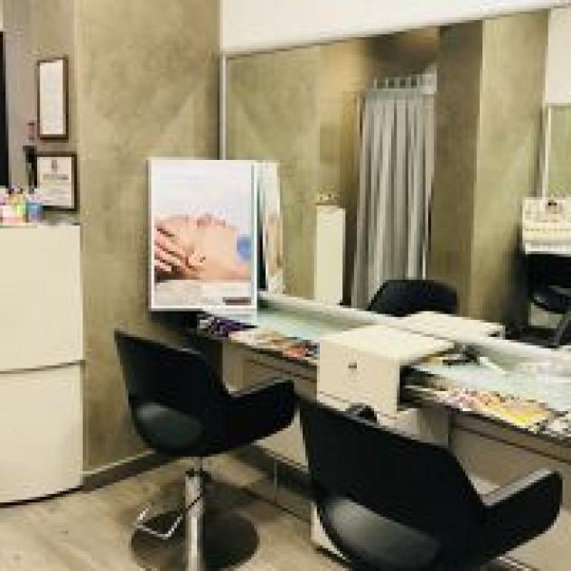 Basile Coiffeur S a s di Basile Silvia & Sordi Grazia - Annunci Firenze