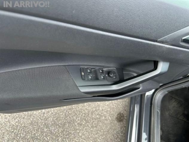 VOLKSWAGEN Polo 1 0 MPI 5p Trendline BMT SOLO 40 000 - Annunci Milano