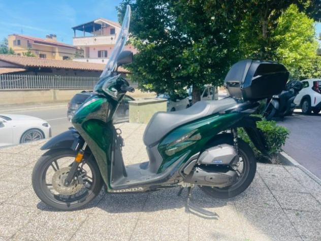 HONDA SH 150 VETRO TUTTO INCLUSO ANCHE PASSAGGIO! rif - Annunci Roma