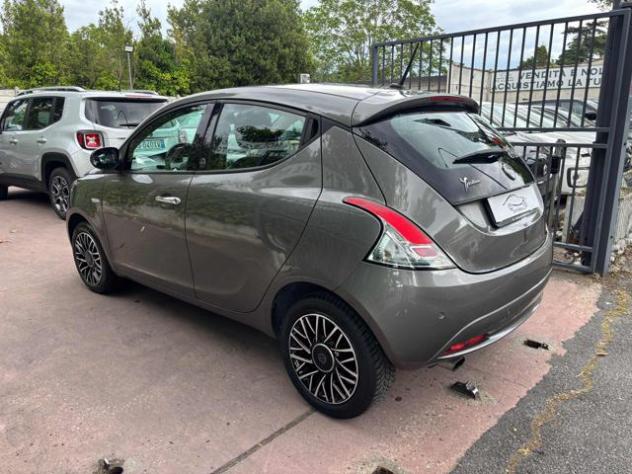 LANCIA Ypsilon 1 2 69 CV 5 porte GPL Ecochic Gold rif - Annunci Roma