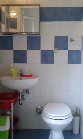 QUARTIERE TRIESTE AFFITTO SINGOLA CON PICCOLO BAGNO IN CAMERA - Annunci ...
