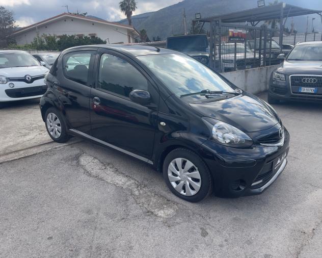 Toyota Aygo 1 0 12V VVT-i 5 porte Lounge Connect - Annunci Palermo