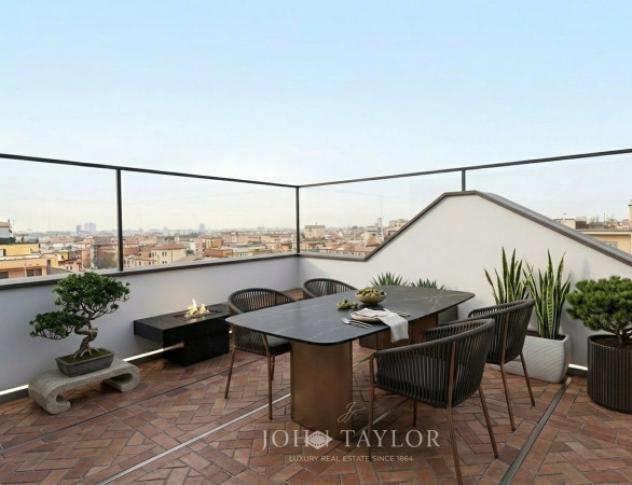Attico / Mansarda di 200 m² con 5 locali in vendita - Annunci Milano