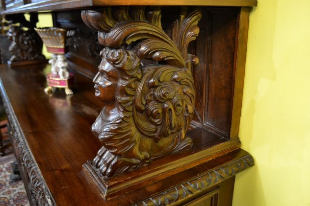 Credenza doppio corpo del XX secolo stile Neorinascimentale - Annunci Roma
