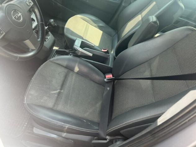 OPEL ZAFIRA INTERNI IN PELLE , 4 VETRI ELETTRICI, COMANDI AL - Annunci ...