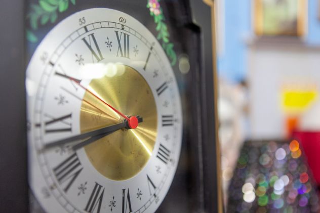 Orologio a Pendolo a Colonna Stile Inglese – 24260 - Annunci Palermo