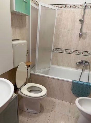 ACILIA MALAFEDE BILOCALE ARREDATO CON TERRAZZO PRIVATO E POSTO AUTO ...