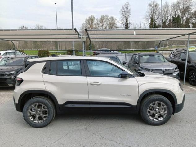 JEEP Avenger 1 2 Turbo 110 CV e-Hybrid Longitude + W &I Pack - Annunci ...