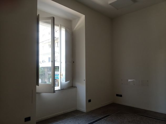 Chiaia - Piazza San Pasquale - Ufficio in palazzo d'epoca - - Annunci ...