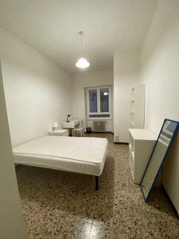 QUARTIERE TRIESTE AFFITTO SINGOLA CON PICCOLO BAGNO IN CAMERA - Annunci ...