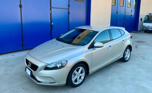 VOLVO V40 D3 Kinetic 150CV !!!!!!!!! EURO 6B rif - Annunci Brescia