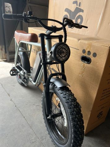 FAT BIKE WOLVERINE V30 250W 16AH NUOVO - Annunci Napoli