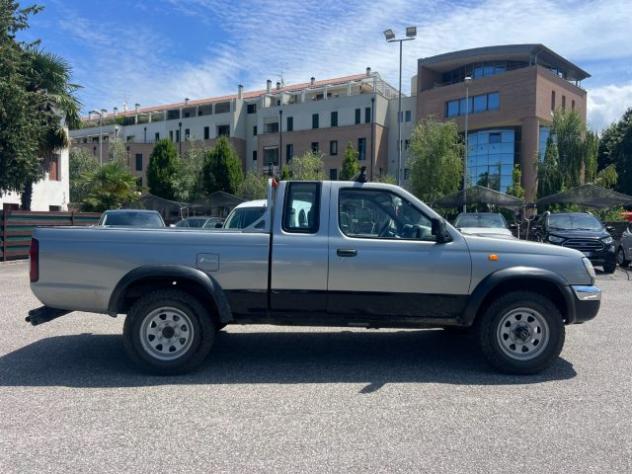 NISSAN Pick Up 2 5 TD King Cab 4 X4 CON RIDOTTE - Annunci Venezia