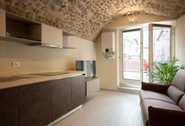 Appartamento - San Felice del Benaco Rif : 013 Portese - Annunci Brescia