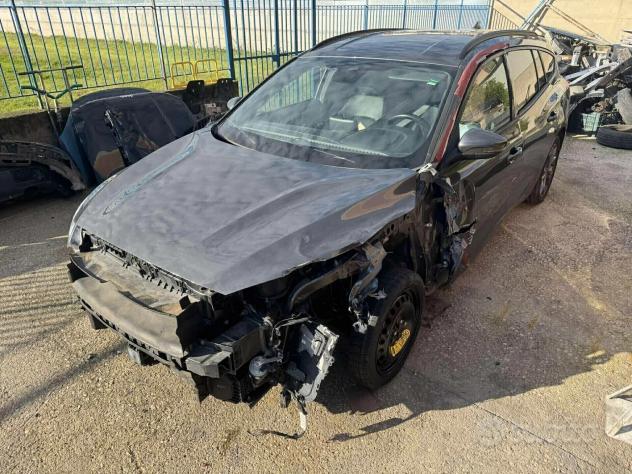 Ford Focus 1 5 EcoBoost 150 CV SW ST Line -2018 - Annunci Napoli