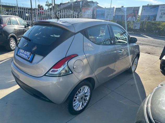LANCIA Ypsilon 1 2 69 CV 5P GPL Ecochic Gold rif - Annunci Napoli