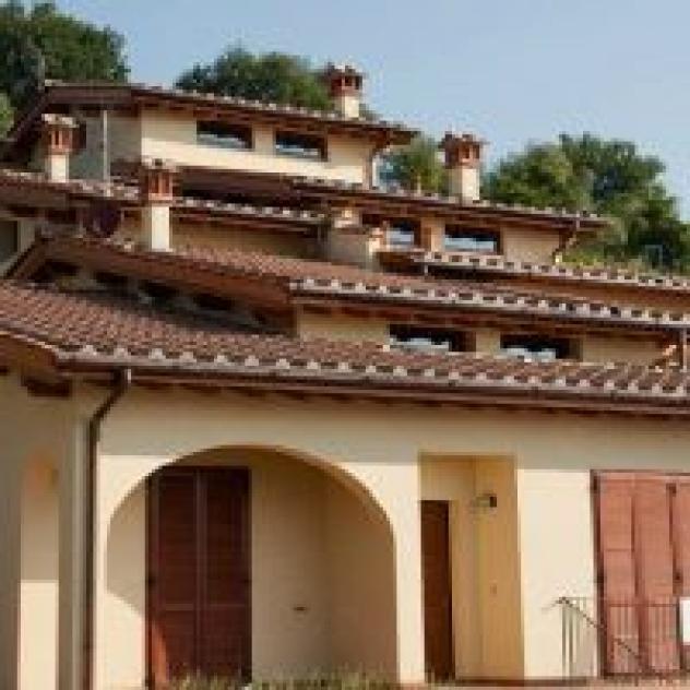 Tosca Srl-Edilizia-Impianti-General Contractor - Annunci Firenze