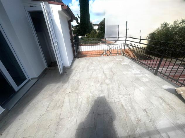 TERRATETTO di 4 vani e di 90 mq (FIRENZE) rif L1380 - Annunci Firenze