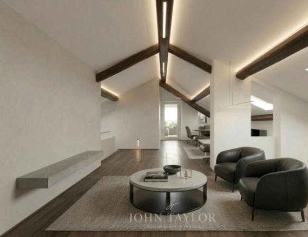 Attico / Mansarda di 200 m² con 5 locali in vendita - Annunci Milano
