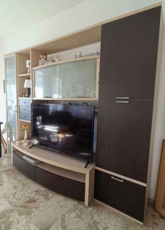 Parete attrezzata/mobile TV in ottime condizioni - Annunci Milano