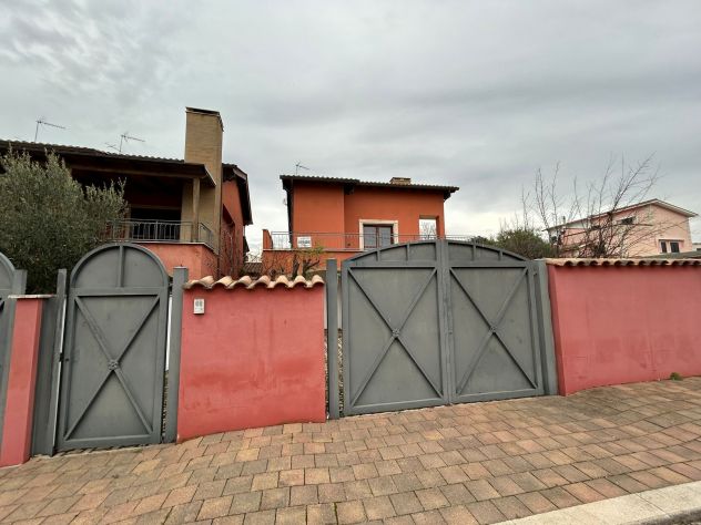 Lido dei pini villa - Annunci Roma