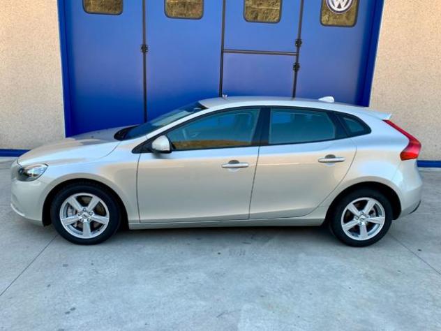 VOLVO V40 D3 Kinetic 150CV !!!!!!!!! EURO 6B rif - Annunci Brescia