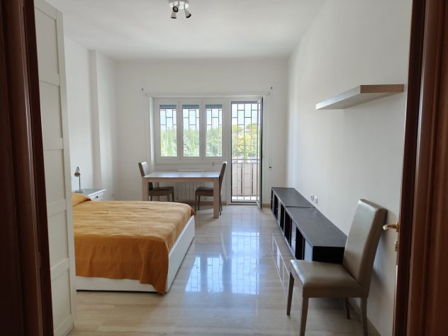 AFFITTASI CAMERE SINGOLE A STUDENTESSE E/O LAVORATRICI ZONA GEMELLI ...