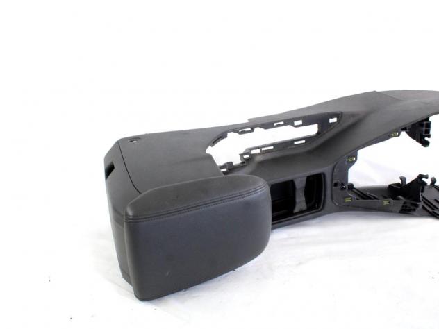 1946492 TUNNEL CENTRALE CON BRACCIOLO FORD FOCUS ST LINE - Annunci Milano