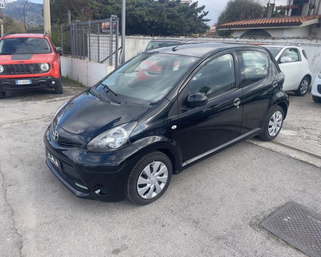 Toyota Aygo 1 0 12V VVT-i 5 porte Lounge Connect - Annunci Palermo