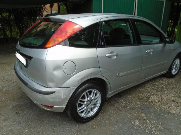 FORD Focus '02 5p 1 6i 16v Ghia FL - Annunci Roma